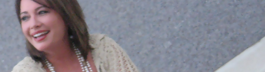 Leann Albrecht — Worship Leader, Speaker & Author